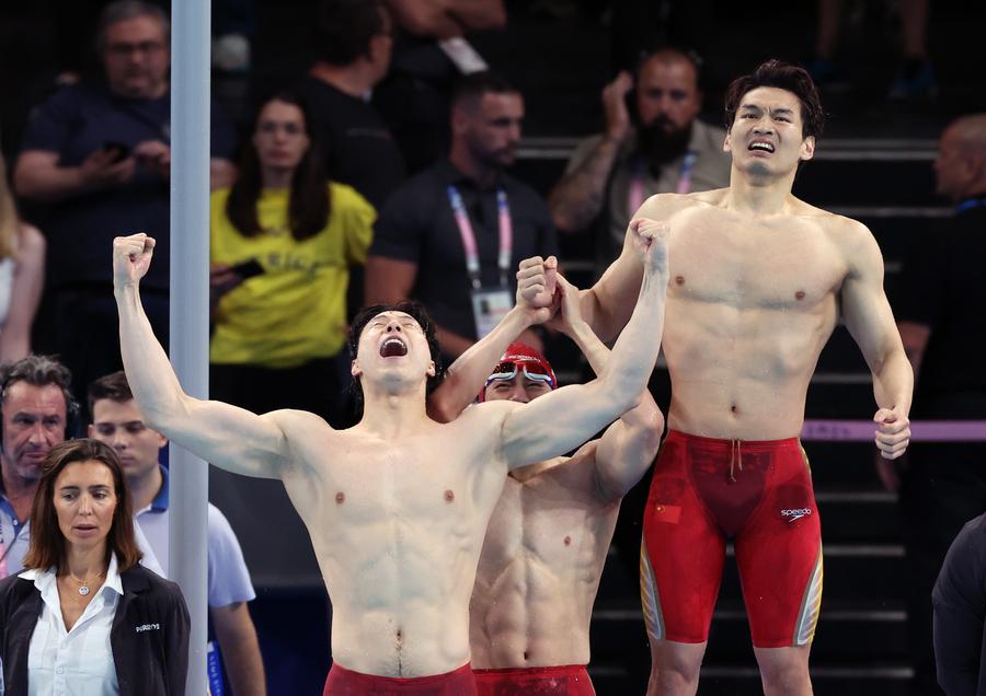 (Multimedia) China gana oro en relevos 4x100 metros estilos masculino en Juegos Olímpicos de ...